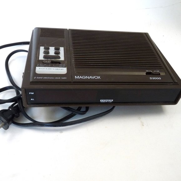 Magnavox | Portable Audio & Video | Vintage Magnavox D300 Clock Radio 2 ...